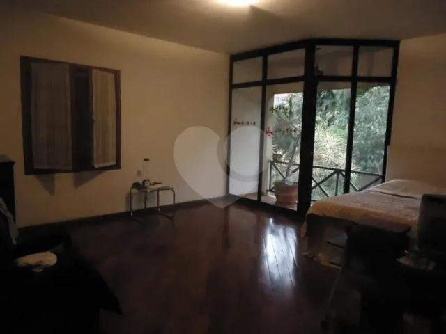 Casa com 4 quartos à venda em Jardim Morumbi SP