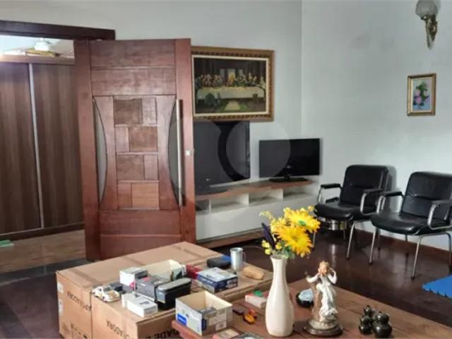 Casa com 4 quartos à venda ou para locação em Vila Albertina SP