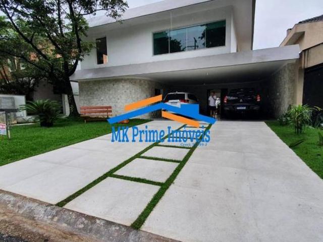 Casa com 4 suítes, 400m² de construção, estuda permuta Alphaville 3