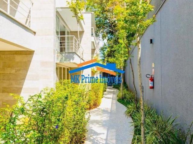 Casa com 4 suítes, 424,76 a/c, elevador, 4 vagas, Jardim Cordeiro!