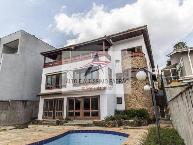 Casa com 4 suítes 4 vagas a venda em Alphaville