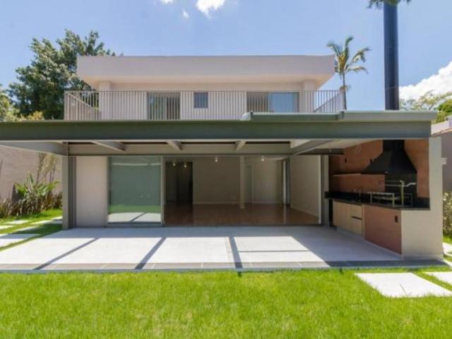 Casa com 4 suítes 6 vagas a venda no Alto de Pinheiros