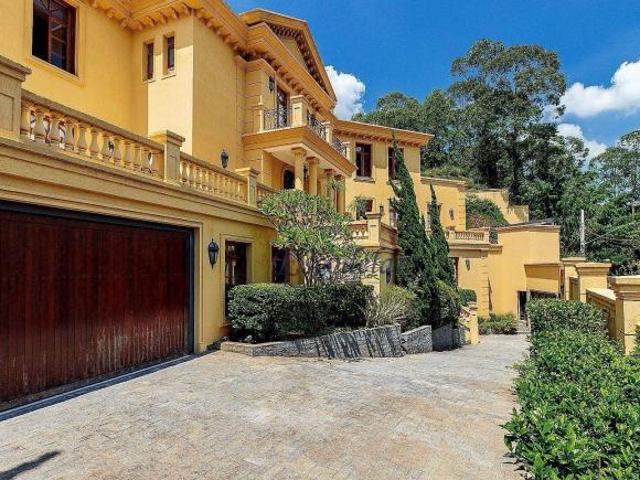 Casa com 4 suítes, 10 vagas, piscina à venda, 869 m² Morumbi próximo Palácio do governo