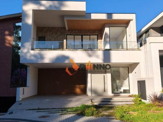 Casa com 4 Suítes, 261 m² venda por R$ 2.559.000 ou aluguel por R$ 17.980/mês Santa Felicidade