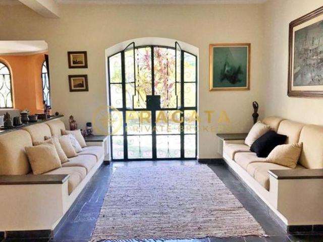 Casa com 4 suítes, 2 vagas de garagem, à venda, 450 m² Pacaembu São Paulo/SP
