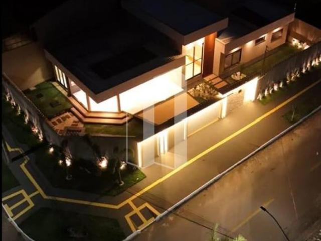 Casa com 4 Suítes, 2 Vagas e com 225M² Jardim Presidente