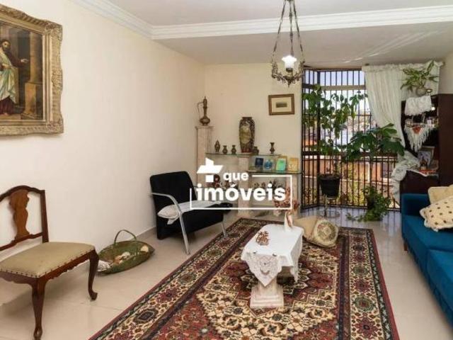 Casa com 4 suítes, 3 vagas de garagem na região do Alto da Lapa