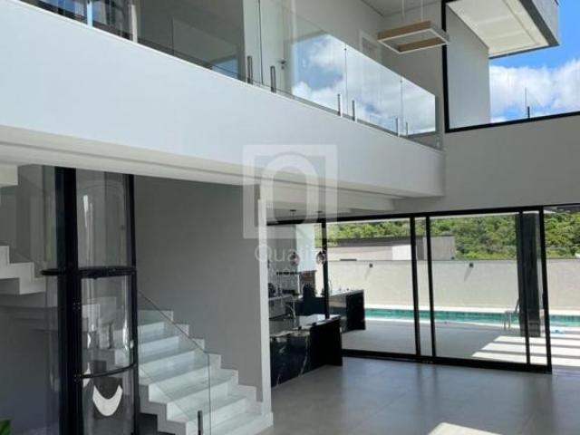 Casa com 4 suítes à venda no Alphaville Nova Esplanada