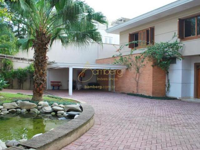 Casa com 4 suítes a venda no Alto da Boa Vista