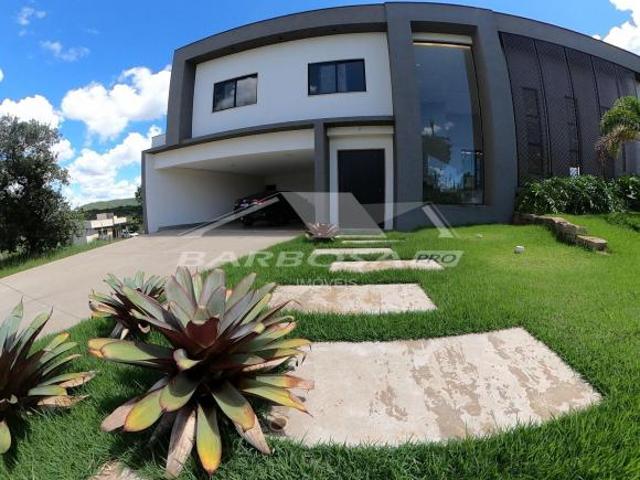 Casa com 4 suites á venda no Condominio Aldeia das Termas
