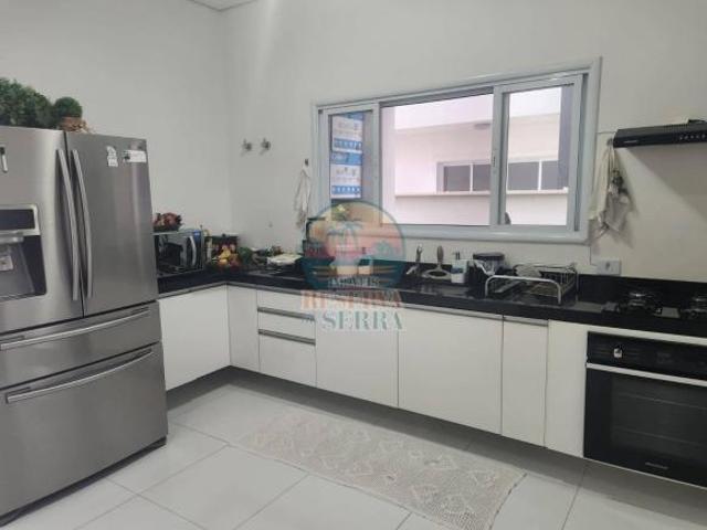 Casa com 4 suítes a venda no condomínio Reserva da Serra. Oportunidade!
