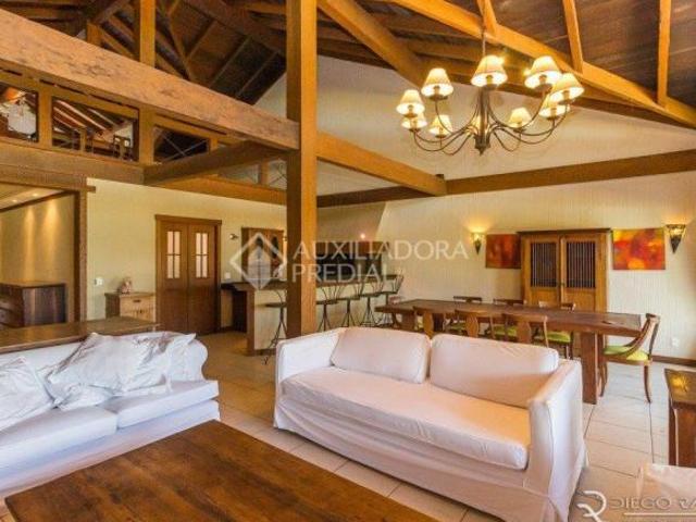 Casa com 4 quartos 4 suítes e 4 vagas à venda no condomínio Terraville bairro Belém Novo