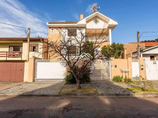 Casa com 4 suítes à venda no Pilarzinho