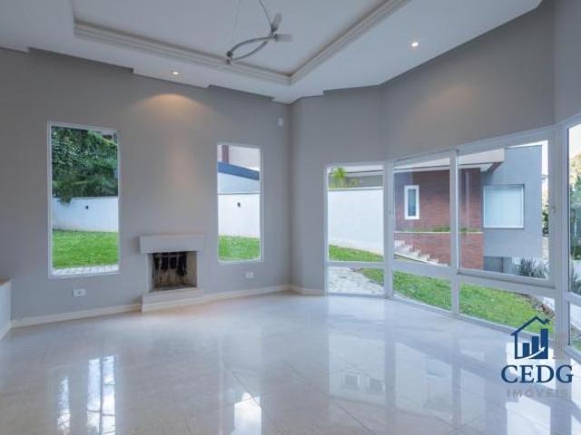 Casa com 4 suítes à venda em Campo Comprido