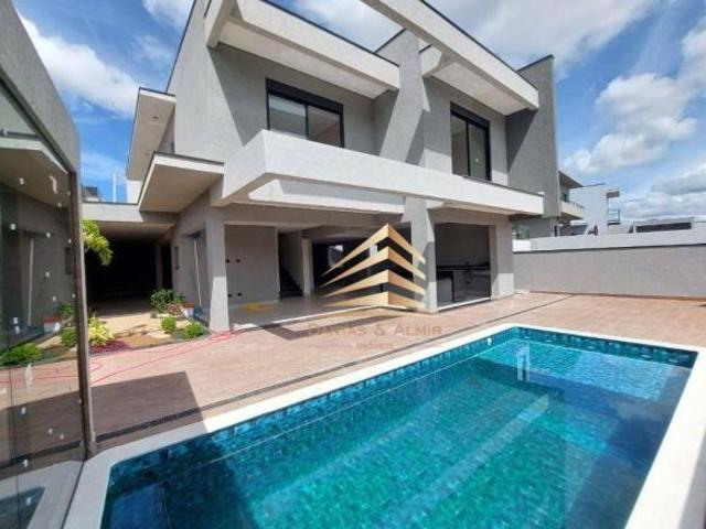 Casa com 4 Suítes à venda, por R$ 2.300.000