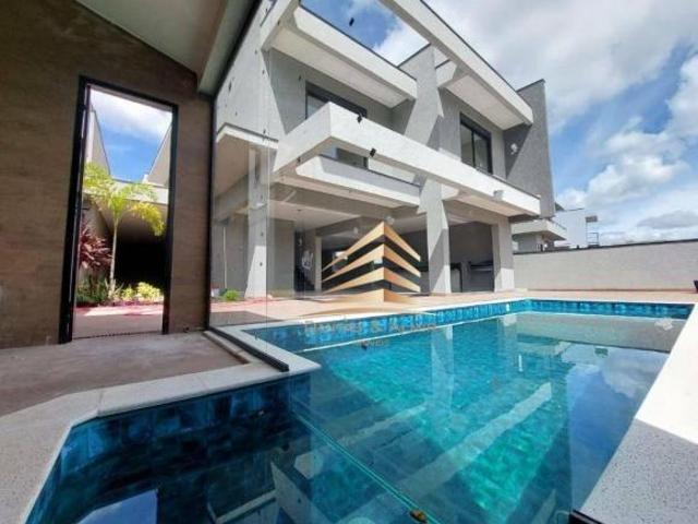 Casa com 4 Suítes à venda, por R$ 2.300.000