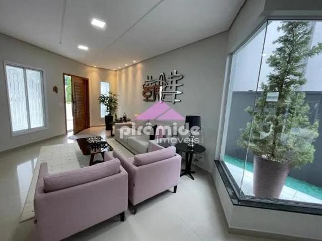 Casa com 4 suítes à venda, 262m² por R$ 2.450.000 Urbanova São José dos Campos/SP