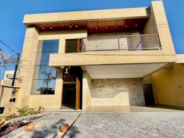 Casa com 4 suites à venda, 282 m² por R$ 2.100.000 Jardins Capri Senador Canedo/GO