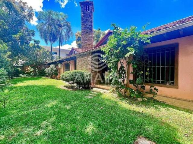 Casa com 4 Suítes à Venda 2.342m² São Luiz Próximo à Avenida Antônio Abrahão Caram