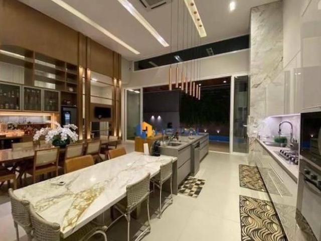 Casa com 4 suítes à venda, 317 m² por R$ 3.400.000