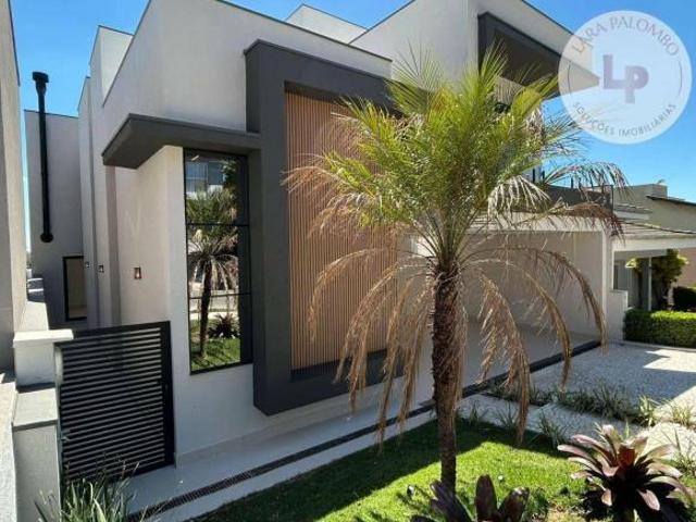 Casa com 4 suites à venda, 319 m² por R$ 3.140.000 Condomínio Zurich Dorf Valinhos/SP
