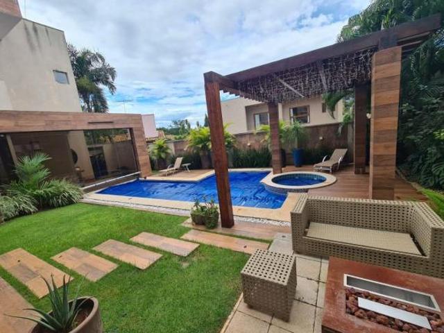 Casa com 4 suites à venda, 500 m² por R$ 4.600.000 Jardins Paris Goiânia/GO
