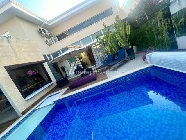 Casa com 4 Suites com 4 vagas de garagem a Venda Swiss Park Campinas SP