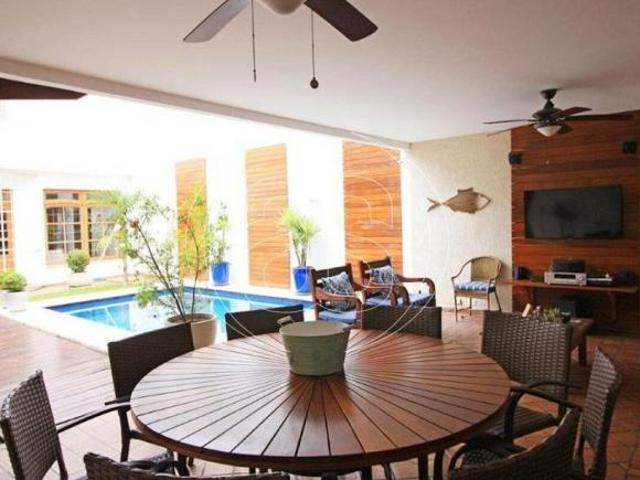 Casa com 4 suítes com quintal e piscina à Venda, com 439 m² no Planalto Paulista