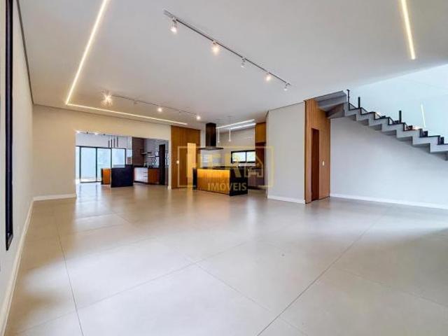 Casa 4 suítes e piscina aquecida Residencial Ibi Aram II