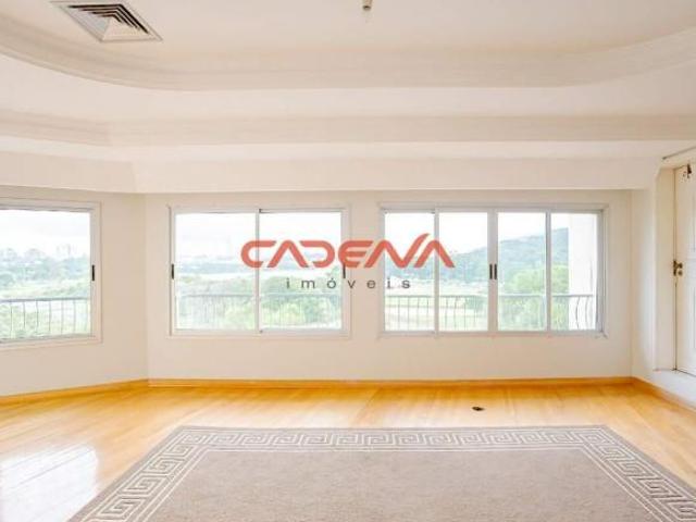 Casa com 4 suítes e 3 vagas à venda no Bigorrilho