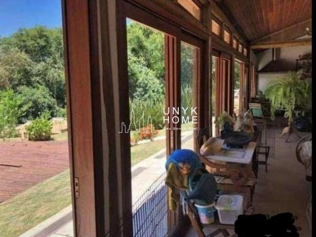 Casa com 4 suítes em Chácara na Cidade de Cotia