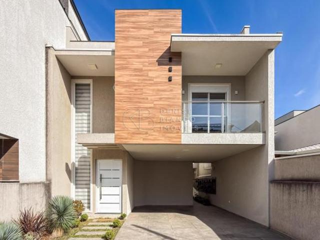 Casa em condomínio com 4 suítes no Campo Comprido