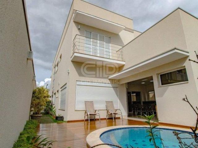 Casa com 4 suítes no Condomínio Alphaville II