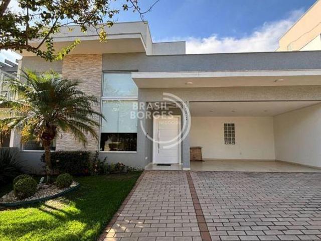 Casa com 4 suítes no condomínio Granja Deolinda