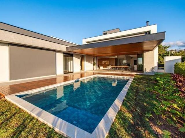 Casa para venda com 4 suítes no condomínio PORTAL JAPY GOLF CLUB
