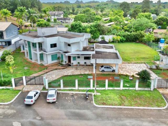 Casa com 4 suítes no Park Way Brasília/DF