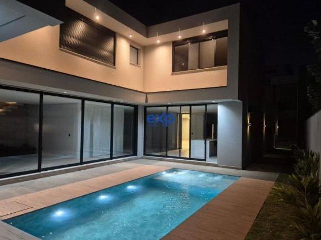 Casa com 4 suítes no Residencial Jatibela/Campinas, conforto e praticidade