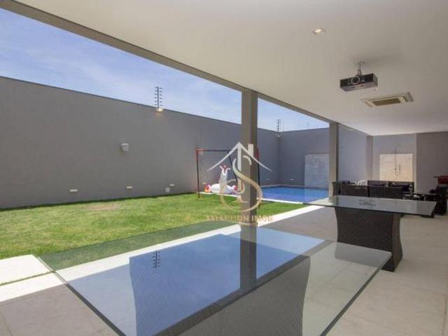 Casa com 4 suítes, Piscina aquecida climatização da piscina solar Mini quadra poliesportiva, Espa