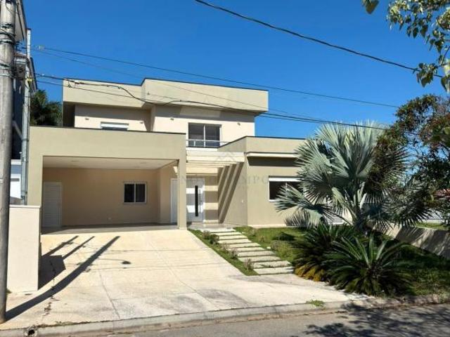 Casa com 4 Suítes, Piscina e 417m² à Venda no Condomínio Reserva Santa Maria