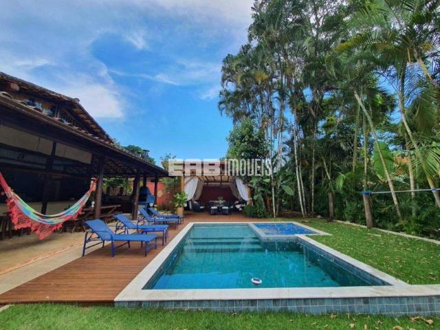 Casa com 4 suítes, piscina, jacuzzi, churrasqueira, a 100m do mar Cbv