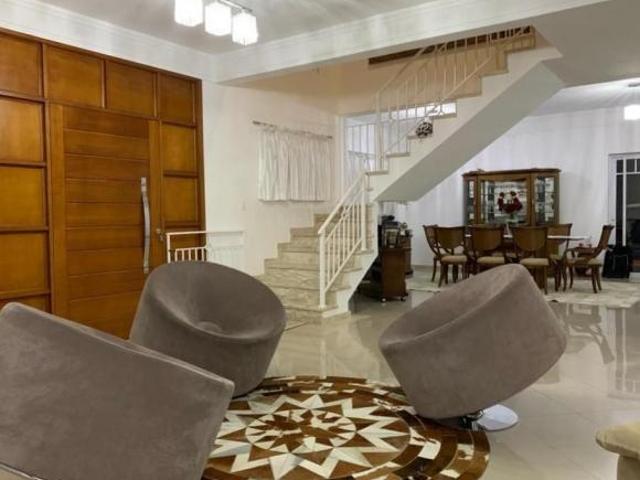 Casa com 4 suítes piscina Parque dos Príncipes região Oeste