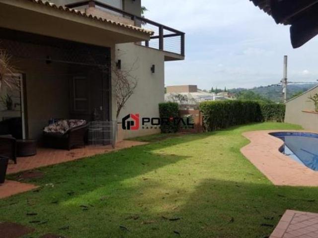 Casa com 4 suítes Piscina, quintal gramado, linda Granja Viana