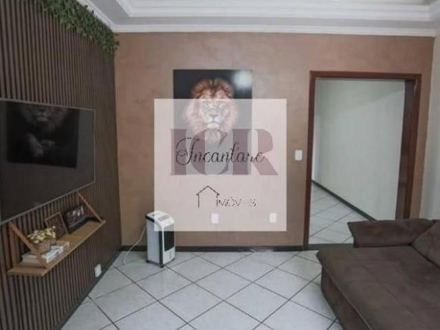 Casa com 4 vagas de garagem