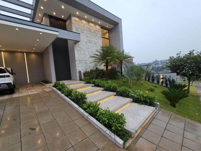 Casa com 500 m2 com 4 quartos à venda em Chácara Jaguari