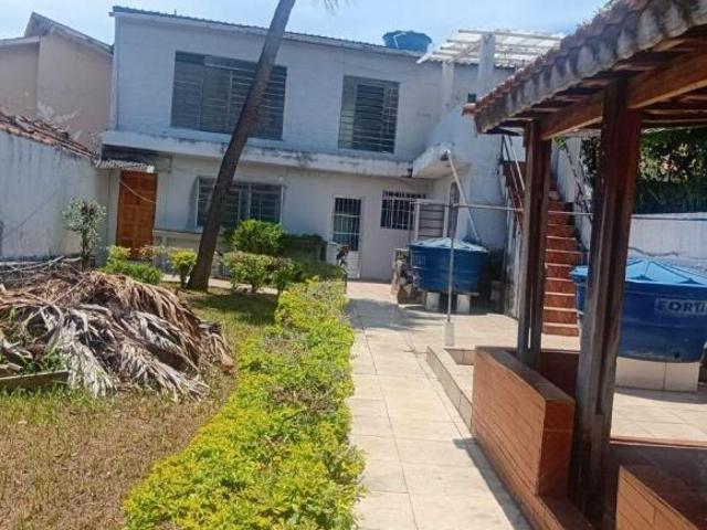 Casa com 500 m² de terreno com 3 quartos à venda em Tremembé com mais 2 casa no terreno
