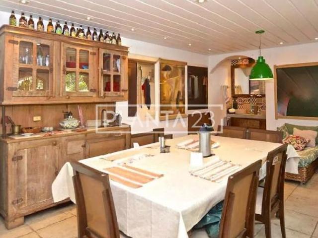 Casa com 509 m², 4 quartos sendo 4 suítes à venda no bairro Alto de Pinheiros