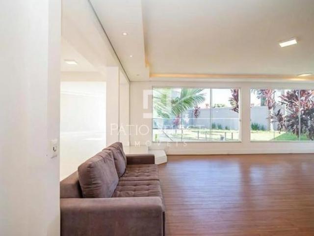 Casa com 514 m², 3 quartos sendo 3 suítes à venda no bairro Hugo Lange