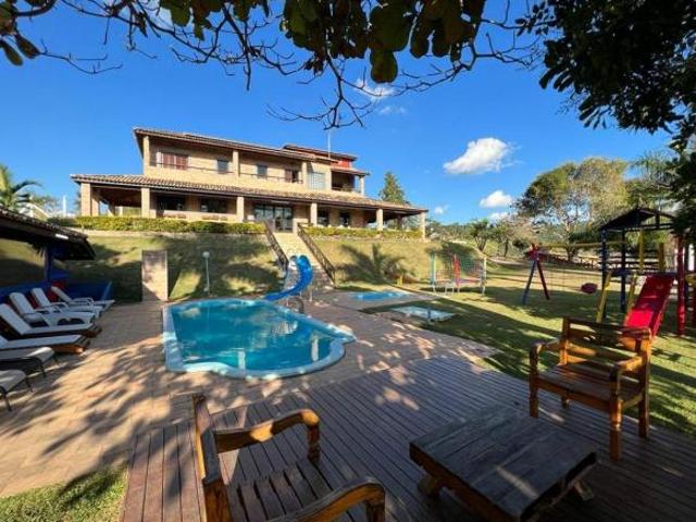 Casa com 5160m² Vista para Cachoeira a 7km do centro de Guararema