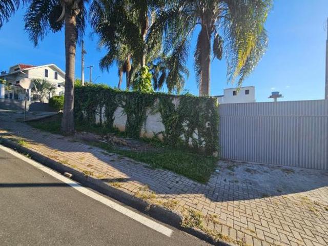 Casa com 57m em terreno de 316m, esquina, em Araucária Bairro Fazenda Velha