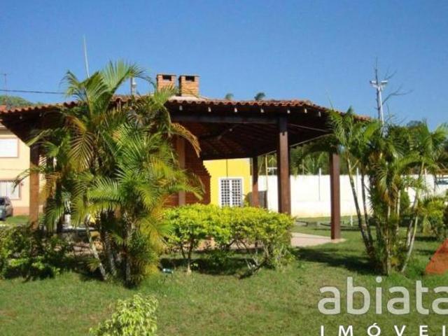 Casa com 54m² com 2 dormitórios e vaga Jardim Petrópolis